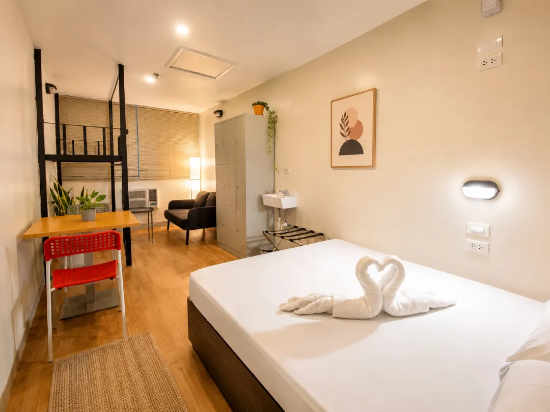 Burgos Hub Hostel - Pasay
