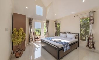 Serenity Chalet - A Lakeview Home,Tata Talav - Updated Prices & Hotel ...