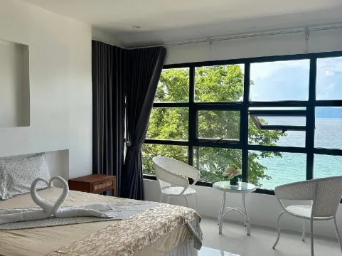 Veronica Inn - 加萊拉港