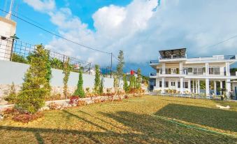Villa Cisarua KB Isyana by Puncak Go Villas, Cisarua - 2025 Latest ...
