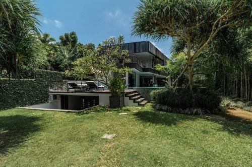 Palm Tree House 5 Bedroom In Central Canggu, Bali - Best Rates ...