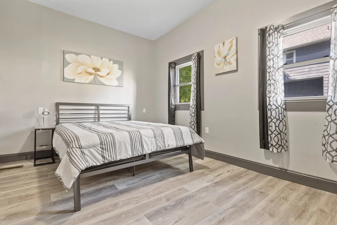 Family Haven Near Niagara Falls Attractions - Cozy Spacious Escape - Niagara Falls, NY