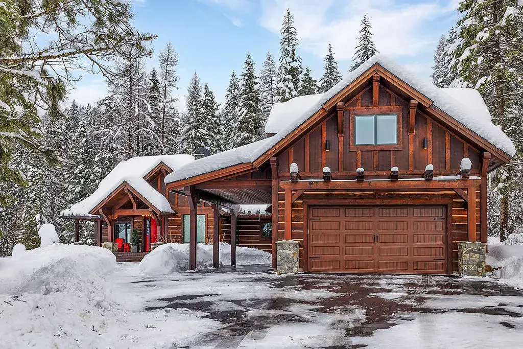 Ski In/out Access And Luxurious Amenities - Stunning Mountain Haven - Tamarack Ski Resort, ID