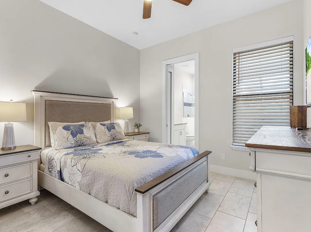 Sparkling Pool And Spa Oasis Near Cape Harbour - Luxe Tranquil Haven - Cape Coral, FL