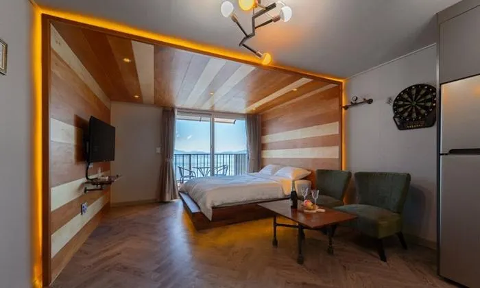 Namhae Sea Sun Pool Villa Pension - Namhae-gun