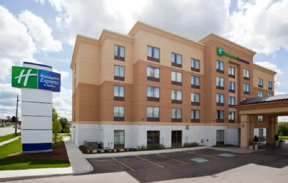 Holiday Inn Express & Suites WOODSTOCK SOUTH by IHG Reviews: 101 Real ...