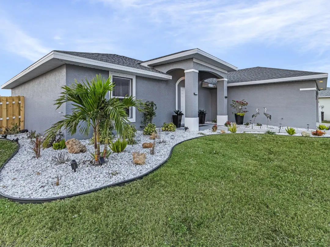 Saltwater Pool And Modern Kitchen - Cozy Southwest Florida Escape - Cape Coral, FL