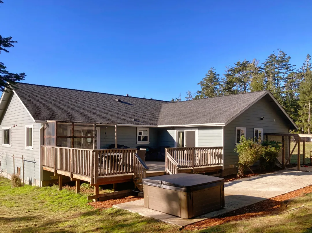 Expansive Land And Hot Tub Bliss - Enchanting Coastal Retreat - Mendocino, CA