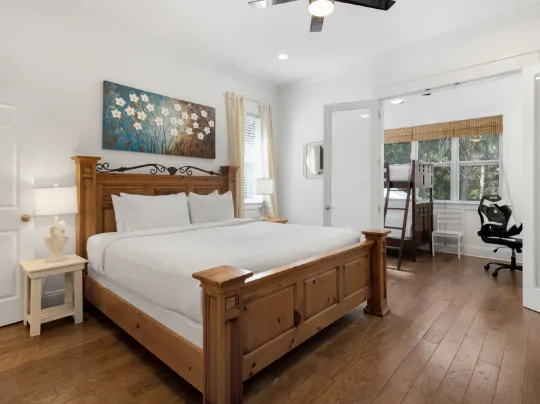 Private Heated Pool And Spacious Deck - Charming Family Retreat - Seaside, FL