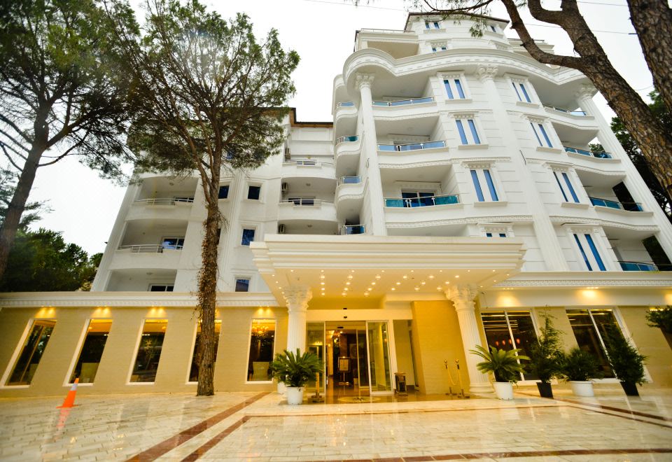 Fafa Beach Hotel,Golem - Updated Prices & Hotel Reviews 2025 | Trip.com