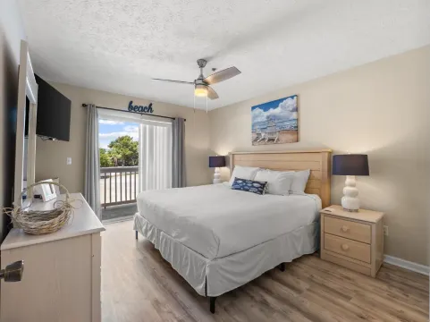 Peachtree Place D205 - Laguna Beach, FL