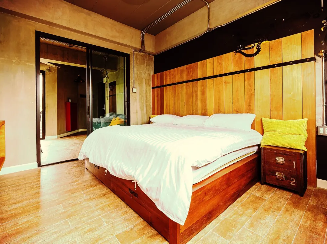 Rent V38 #420 Friendly Thailand - Bangkok