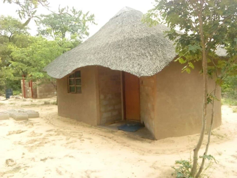 Dumisa African Home - Victoria Falls