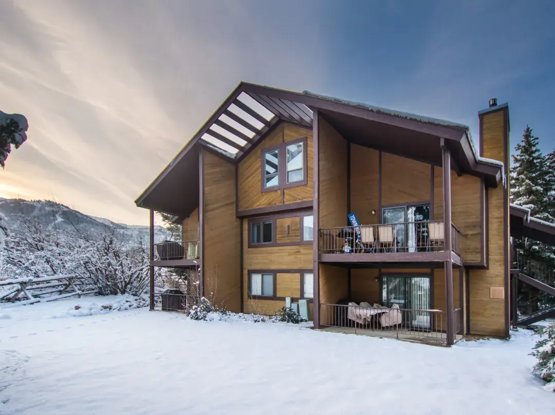 Cozy Condo With Loft Near Canyons Ski Resort - Charming Retreat - Snowbird, UT