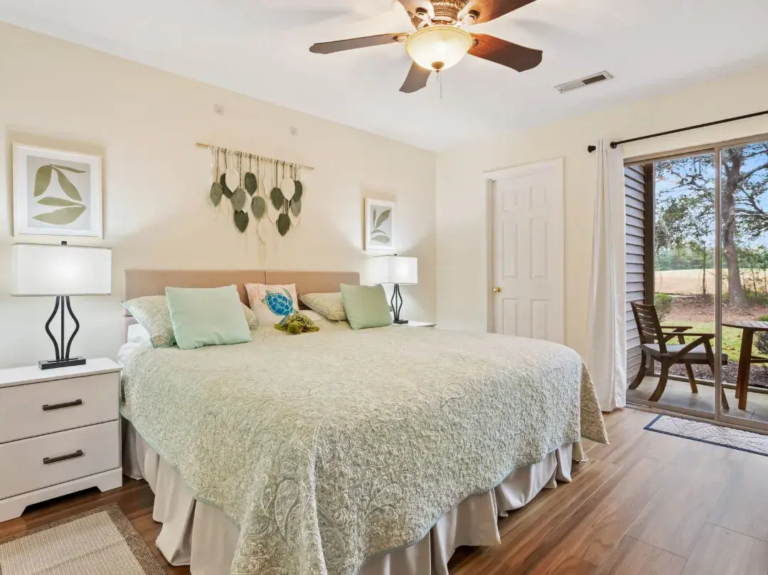 Charming Golf Course Retreat With Community Pool - Cozy Family Haven - Pawleys Island, SC