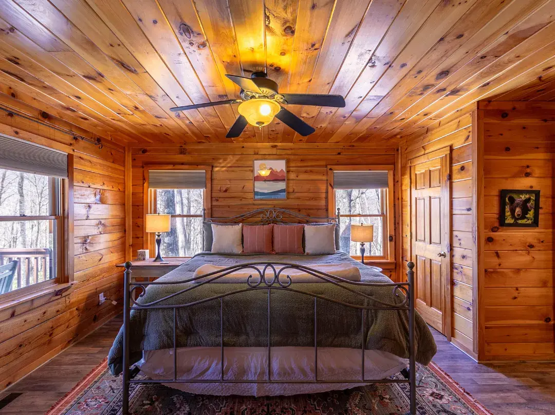 Stunning Views And Inviting Hot Tub - Charming Mountain Retreat - West Jefferson, NC