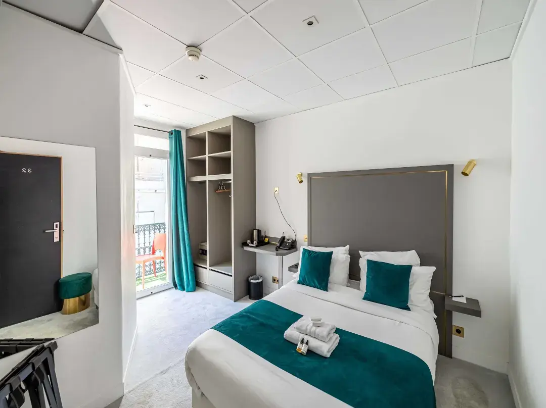 Hotel Avaton - Deluxe Bedroom With Private Balcony - Cannes