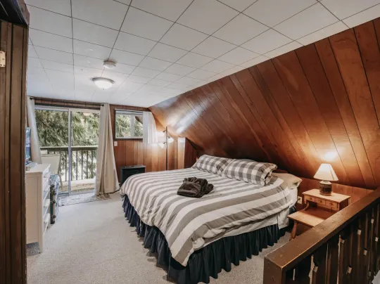 Mt. Baker Rim Cabin #63 - A Traditional Ski Chalet! Pet Friendly! Free Wi-fi!! - Glacier, WA