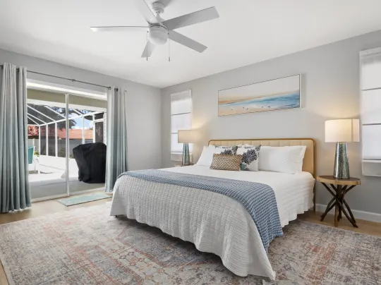 Stunning Pool Home With Spa And Private Backyard View - Longboat Key, FL