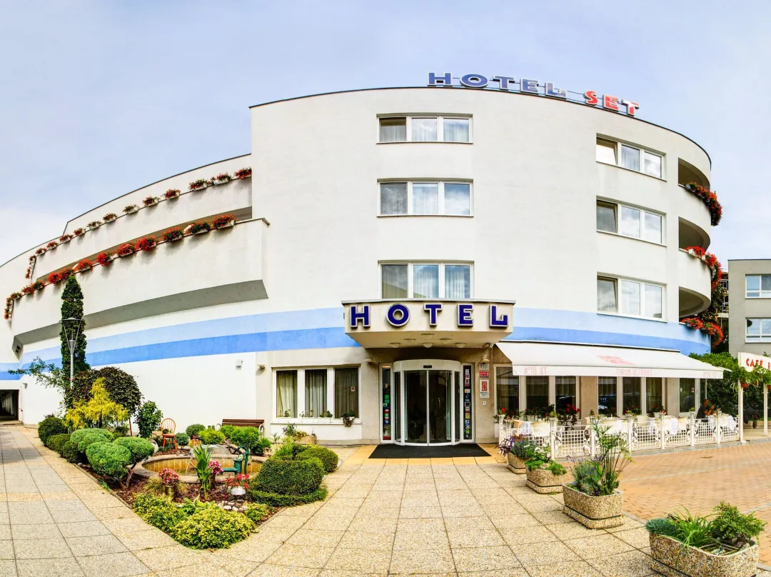 Hotel Set - Bratislava