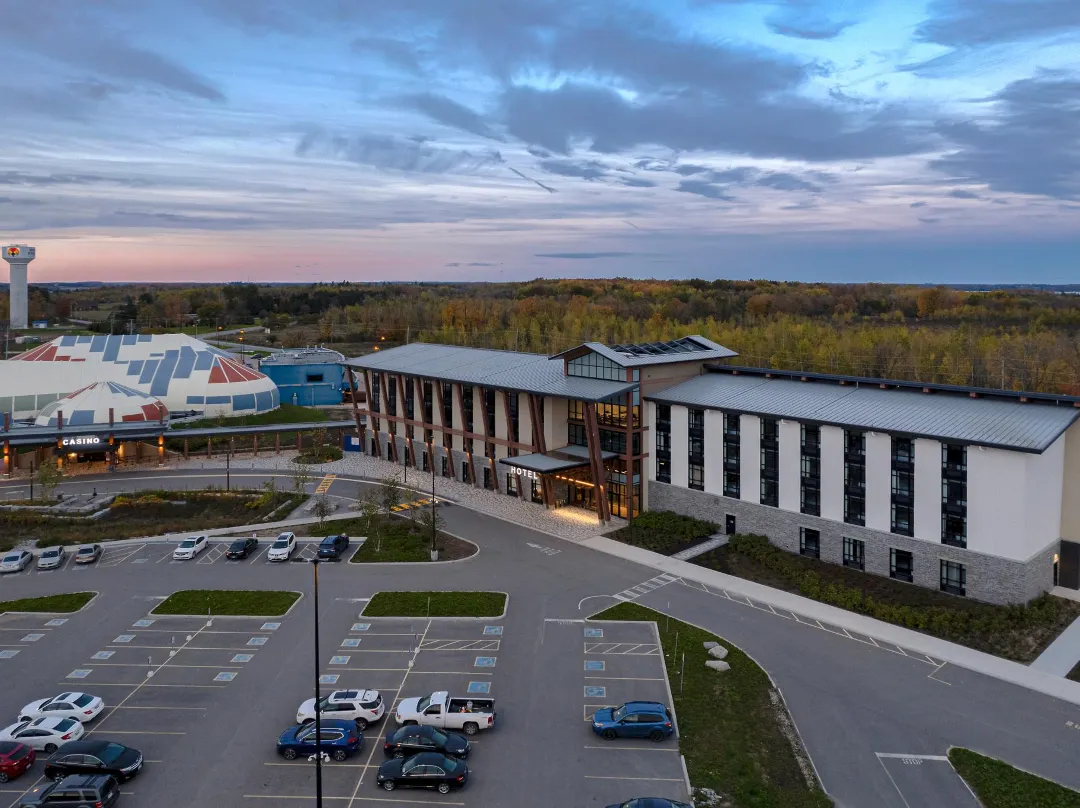 Great Blue Heron Hotel - Kawartha Lakes