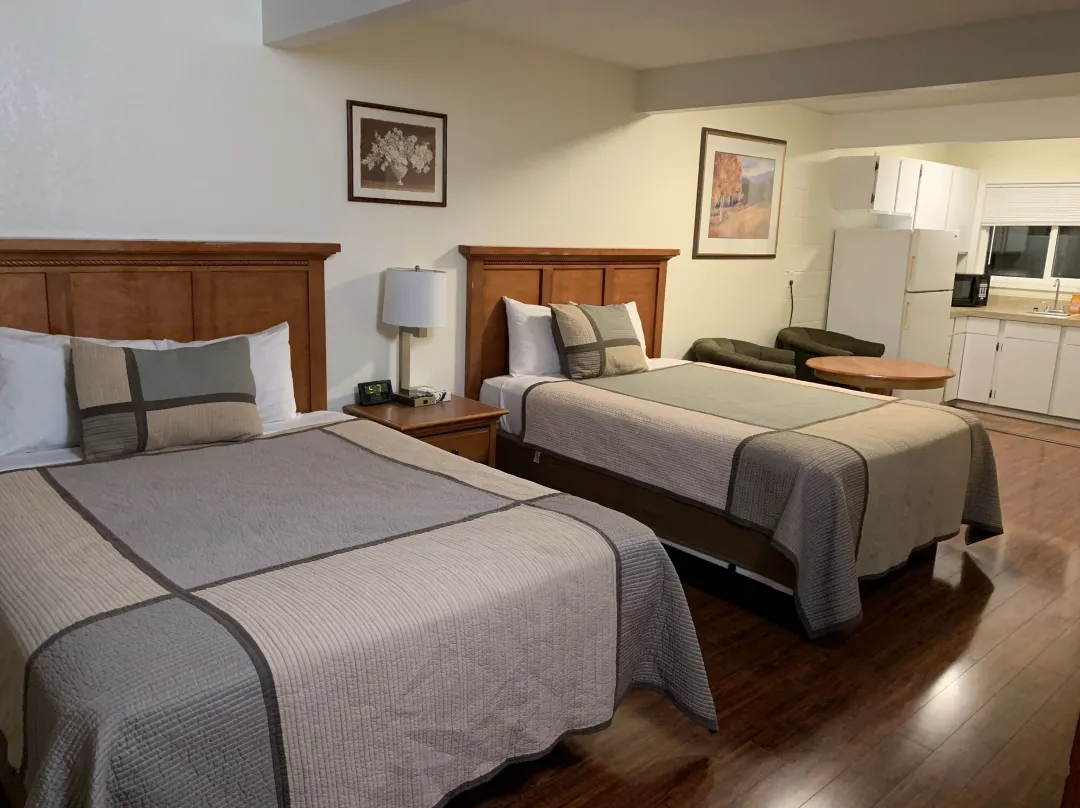 Townhouse Inn & Suites - Klamath Falls, OR