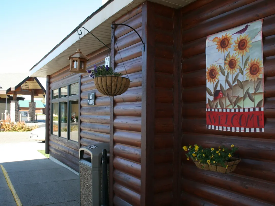 Yellowstone Lodge - West Yellowstone, MT