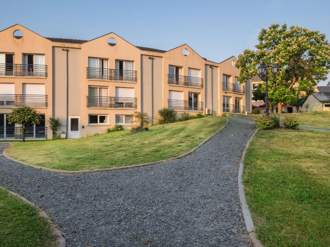 Logis L'ermitage Hôtel & Restaurant - Mayenne
