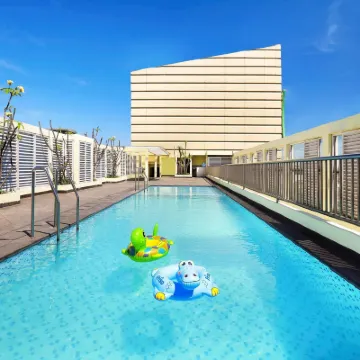 10 Hotel Dekat Jl. Braga, Sumur Bandung - Promo Eksklusif | Trip.com