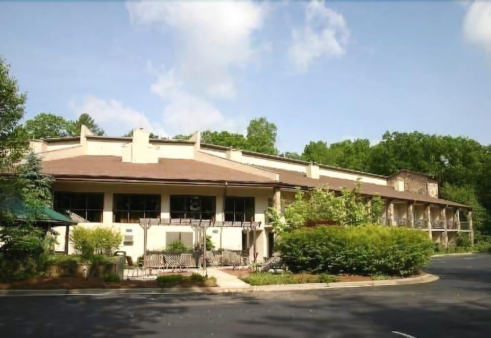 Highlands Inn Lodge,Highlands - Updated 2024 Reviews & Prices | Trip.com
