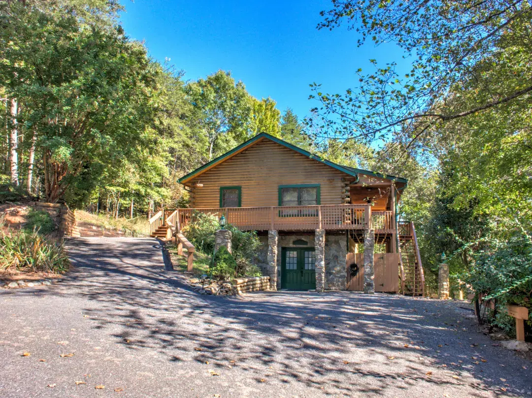 Modern Log Cabin With Resort Amenities - Charming Mountain Retreat - Lake Lure, NC