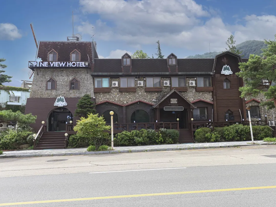 Sokcho Pine View Hotel - Yangyang