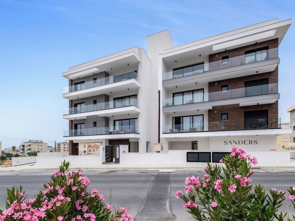 Sanders Elgio - Charming Studio W Balcony - Limassol