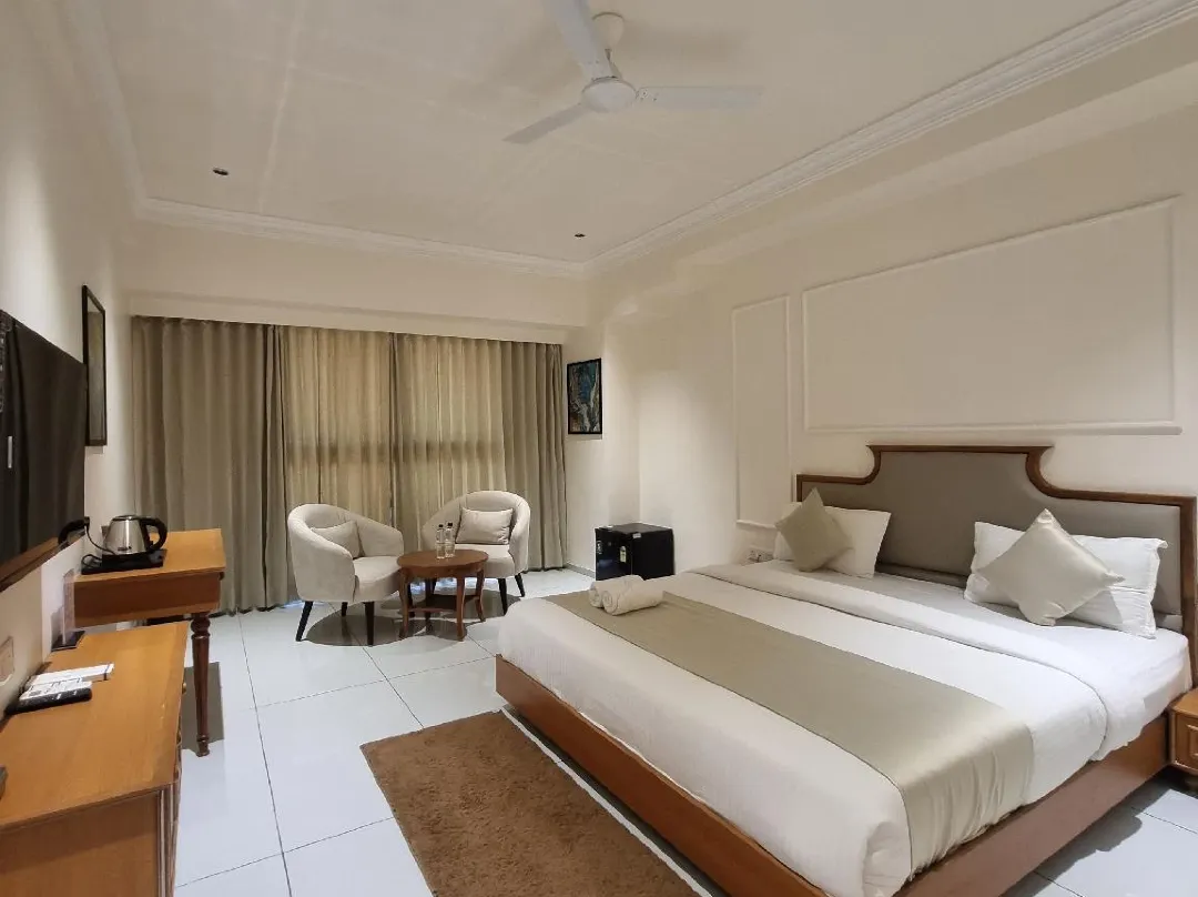 Hotel Royal Comfort - Ahmedabad