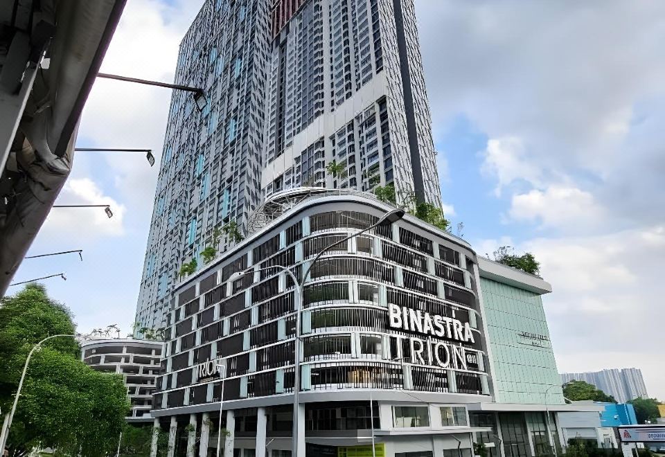 TRION@KL: B-31-10_Studio with Iconic KL City View,Kuala Lumpur ...