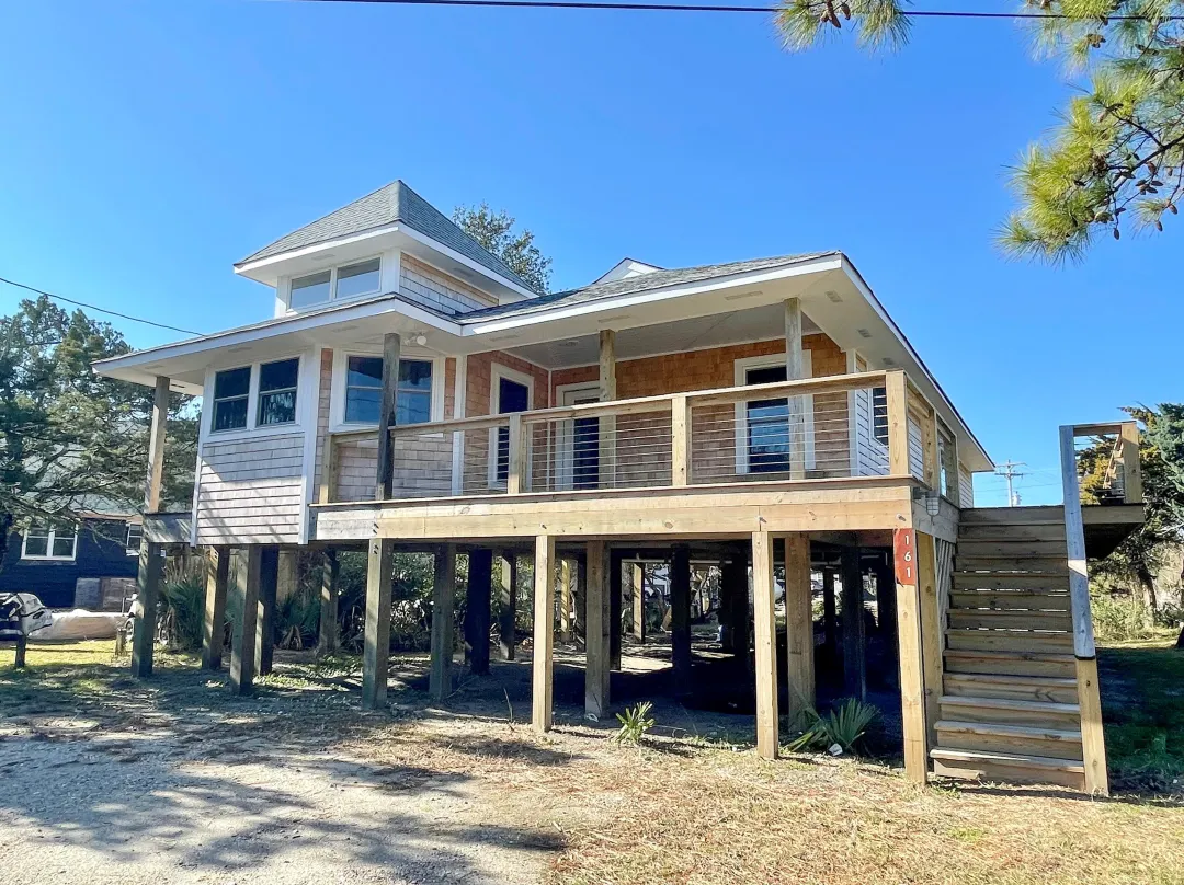 Charming Retreat With Streaming Tvs And Cozy Porch - Inviting Escape - Ocracoke, NC
