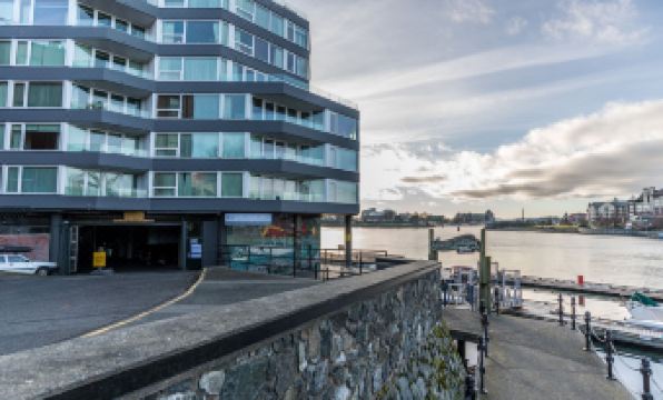 Victoria Regent Waterfront Hotel & Suites (Victoria) - 2026 Prices ...