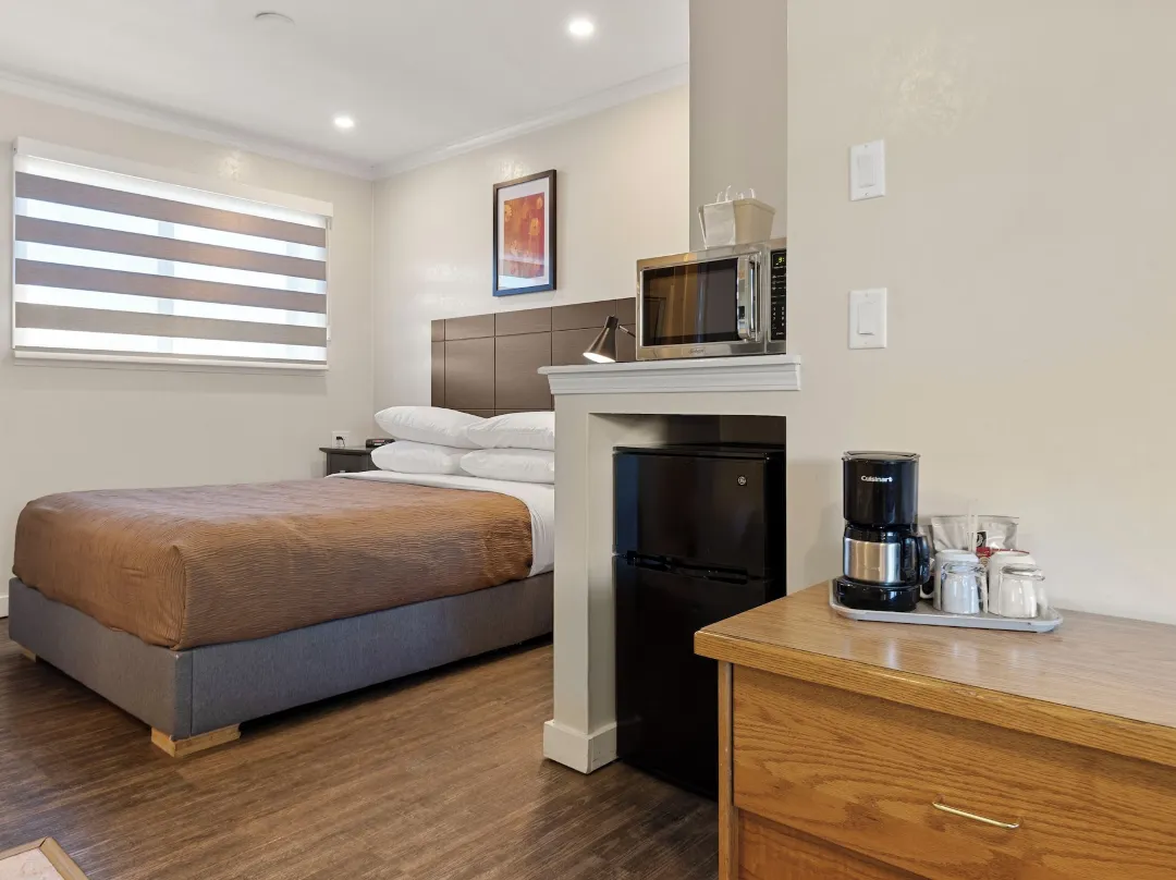 Oasis Inn - Kelowna