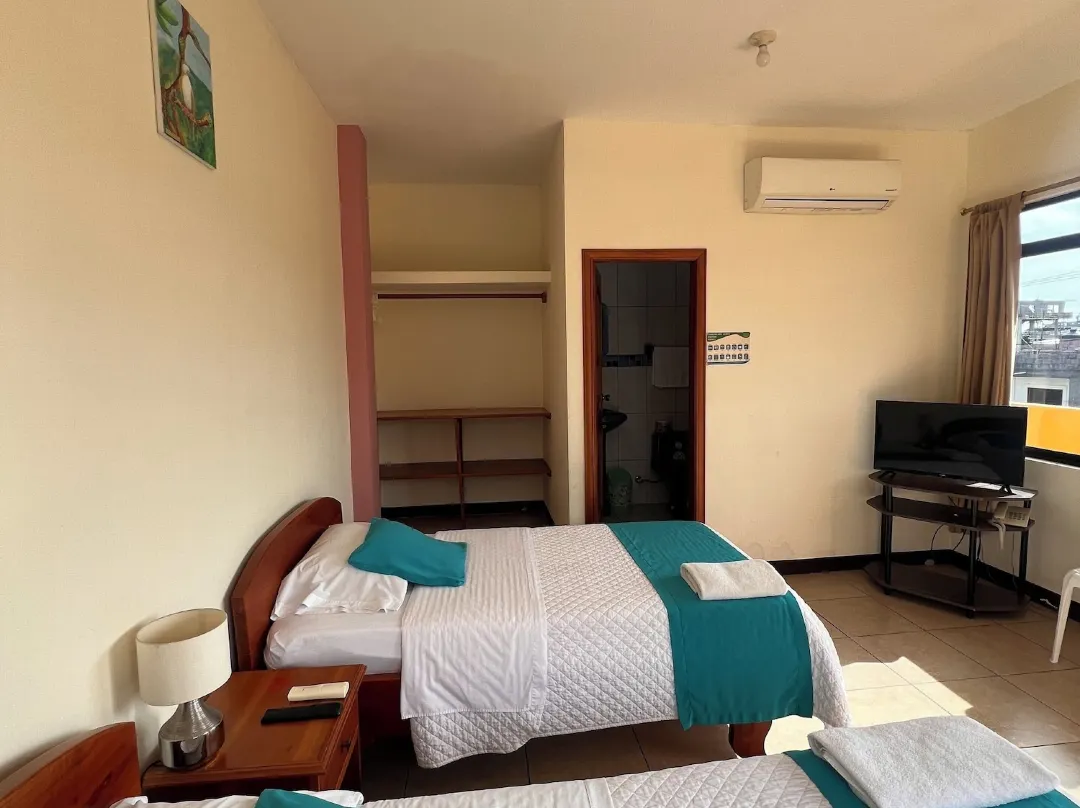 Hostal Casa Cascada - Galápagos Islands