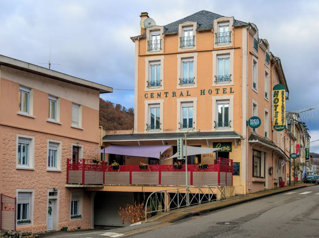 Logis Hôtel Central Hôtel & Spa - Bort-les-Orgues