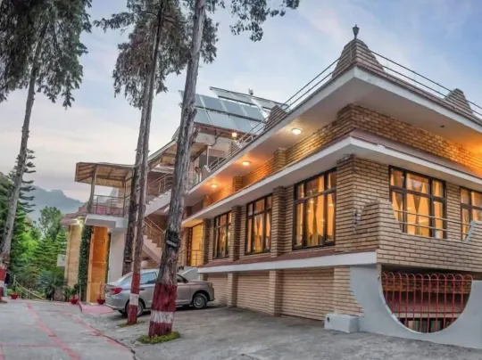 Vaapi Comfort Inn - Naukuchiatal