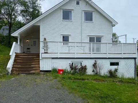 Mountain Retreat In Brattvåg - Unwind In Nature - Brattvåg