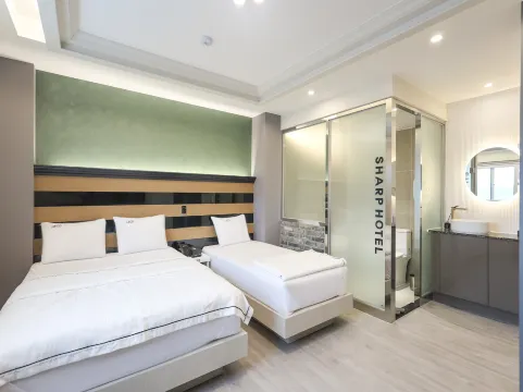 Sharp Hotel - Andong