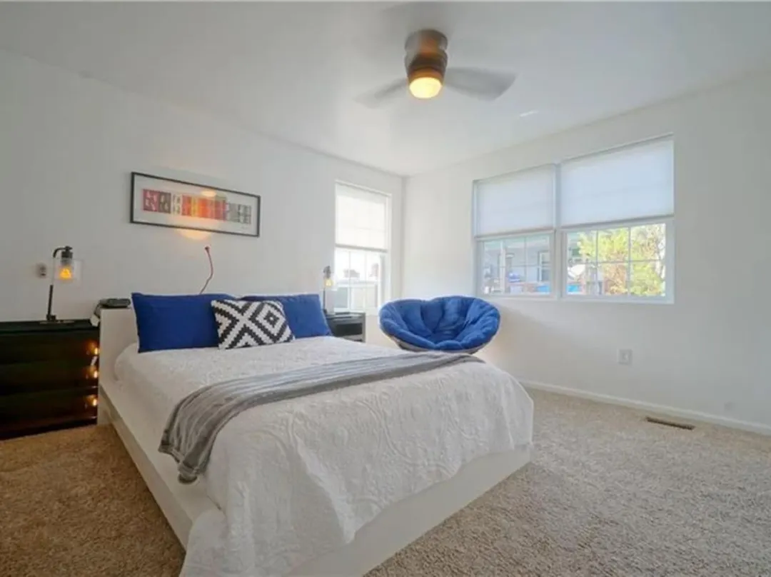 Charming Home With Spacious Yard - Cozy Artistic Retreat - Pittsburgh, PA