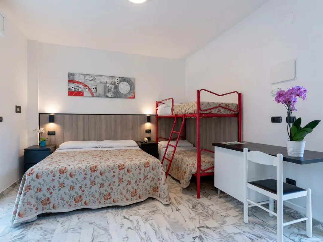 Hotel Saint Tropez - Pineto - Pineto