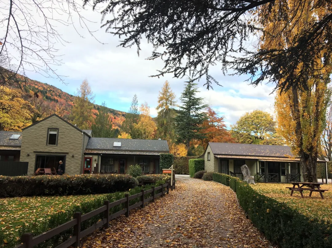 Shades Of Arrowtown - Southland