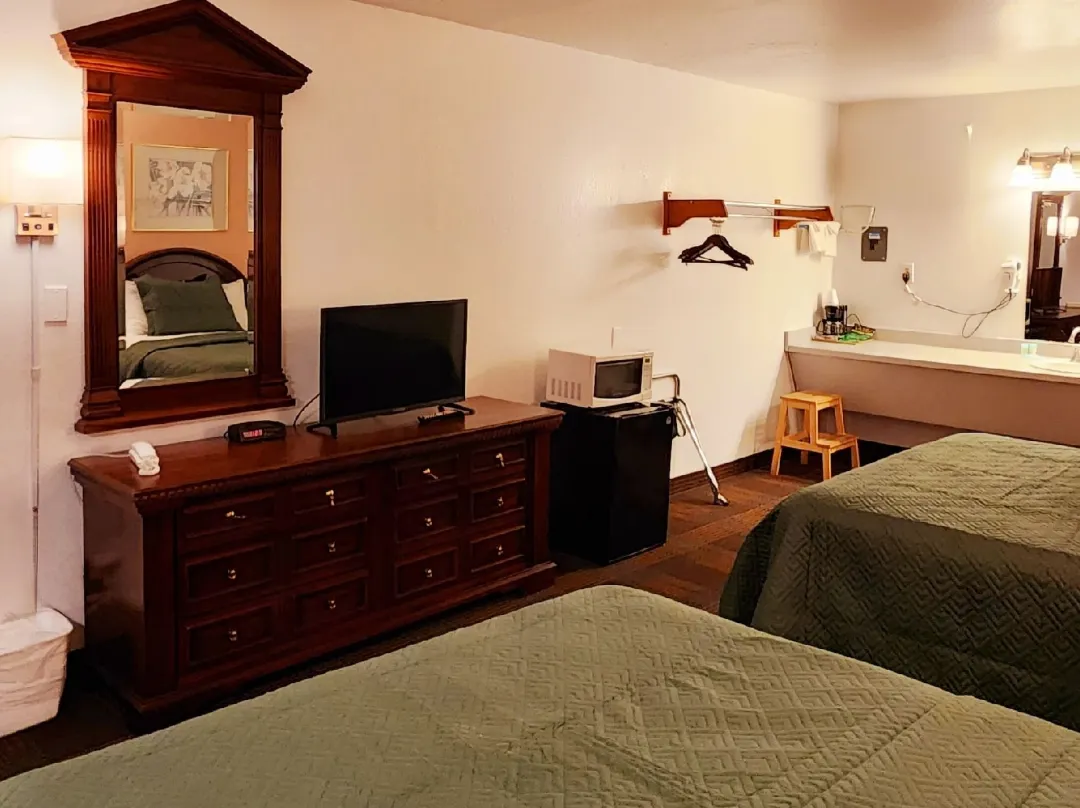 Silver Saddle Motel -