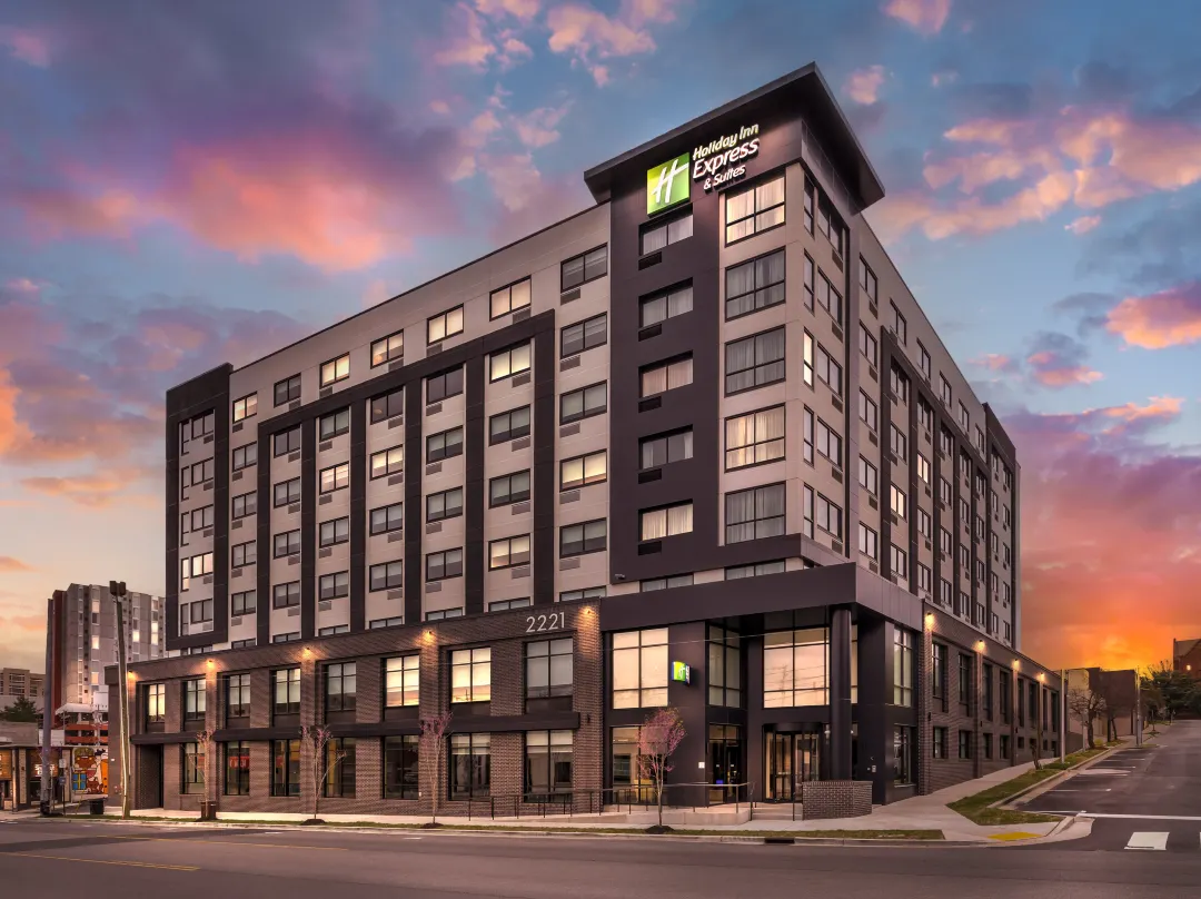 Holiday Inn Express & Suites Nashville West End - Univ Area By Ihg - Nashville, TN