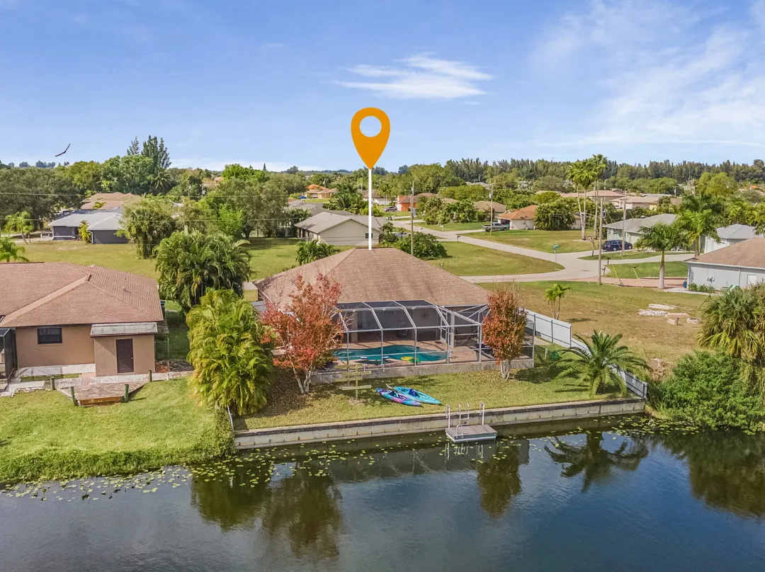 Heated Pool And Spectacular Water Views - Stunning Modern Oasis - Cape Coral