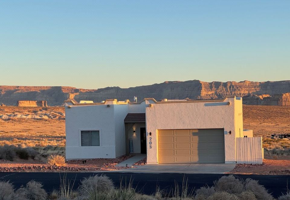 Lake Powell Views, Prime Location, & Boat Parking, Coconino County ...